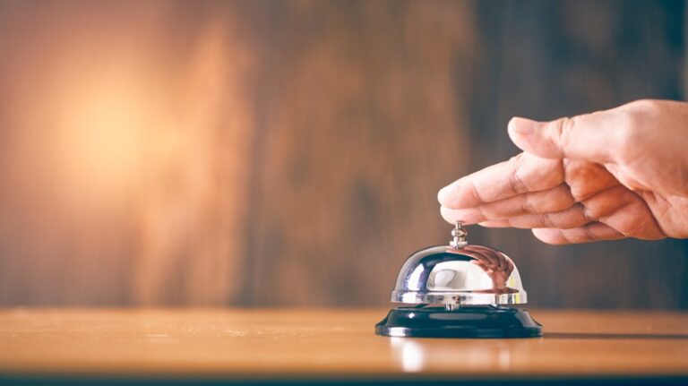 5 advantages of a chatbot for a hotel - Botnation